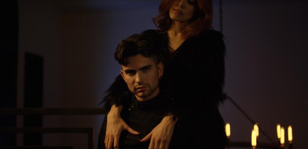 Tiago, cantor brasileiro que está fazendo sucesso fora do país, lança ...