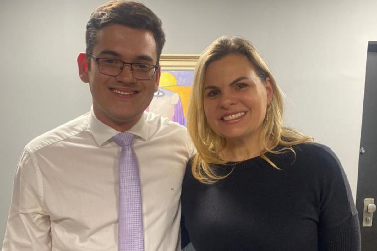Deputado cearense Carmelo Neto e a deputada paulista Carla Morando ... Deputado cearense Carmelo Neto e a deputada paulista Carla Morando ...